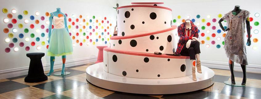 Using Props, Signage & Fixtures Effectively In Apparel Stores ...